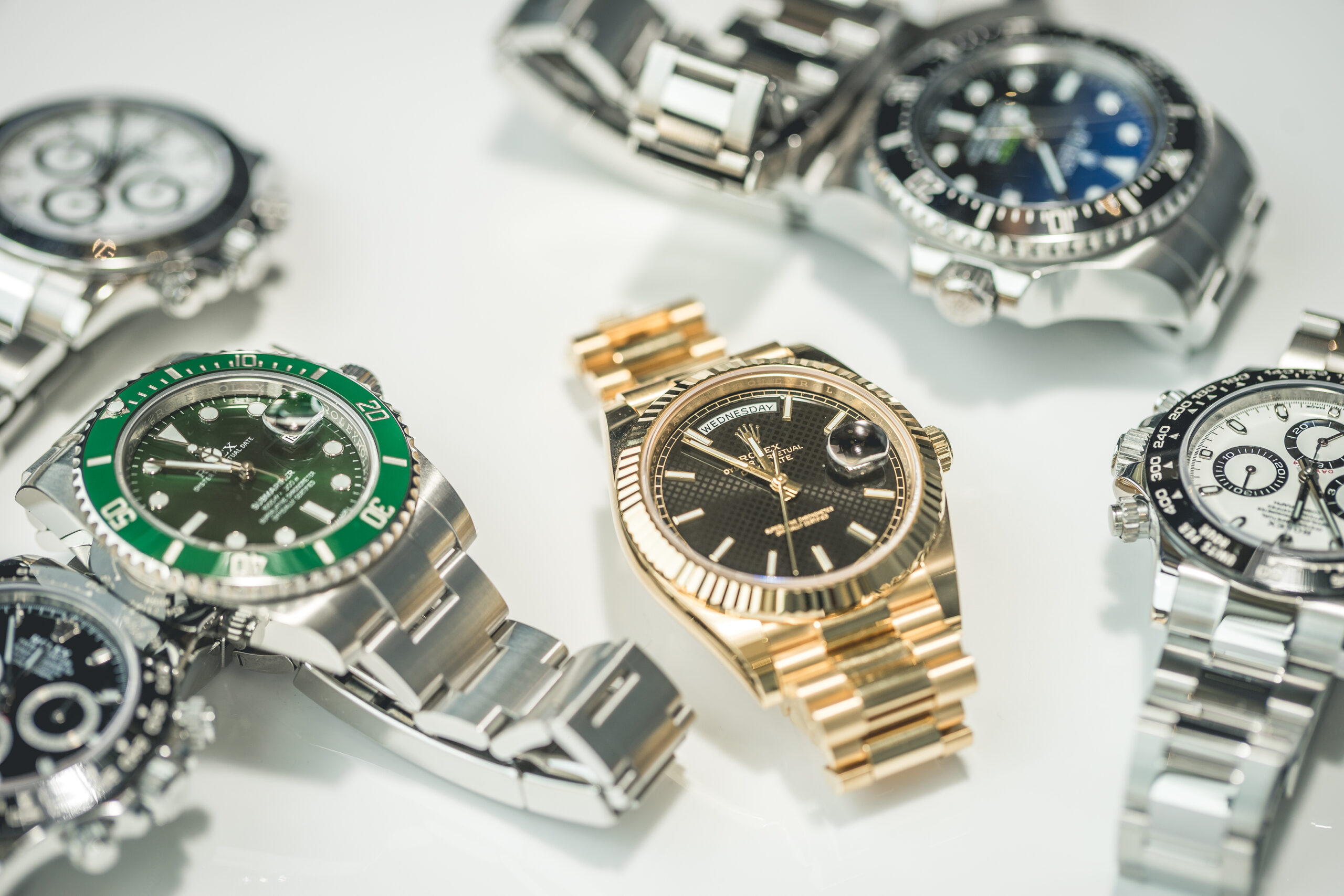 How to Spot a Fake Rolex - Is the Watch You're Buying Authentic? - TH March
